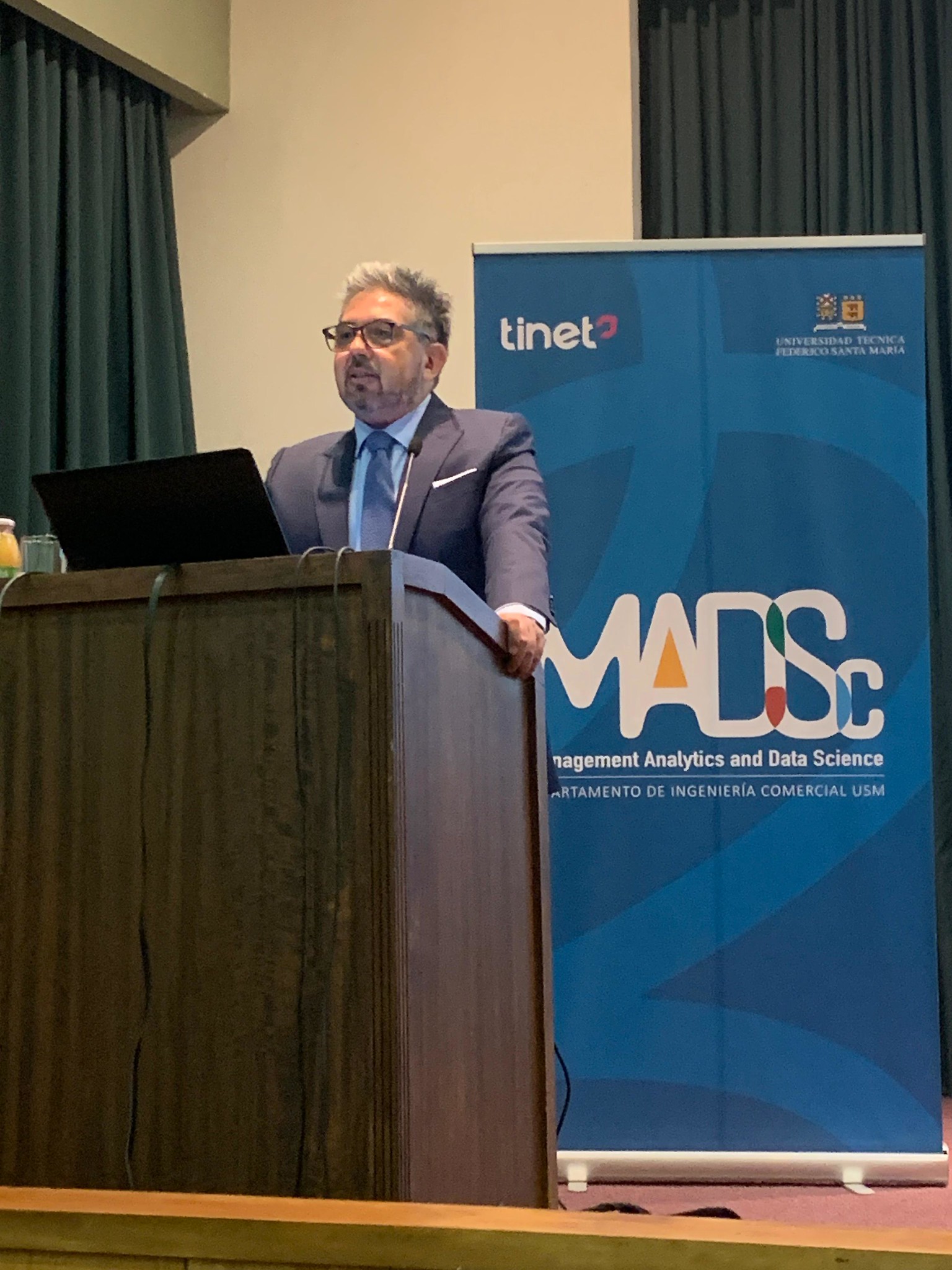 ICOM USM inaugura nuevo espacio Management Analytics and Data Science ...